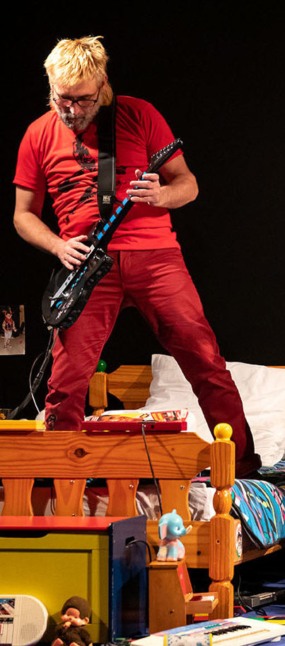 TILT - Les petits devant, les grands derrière